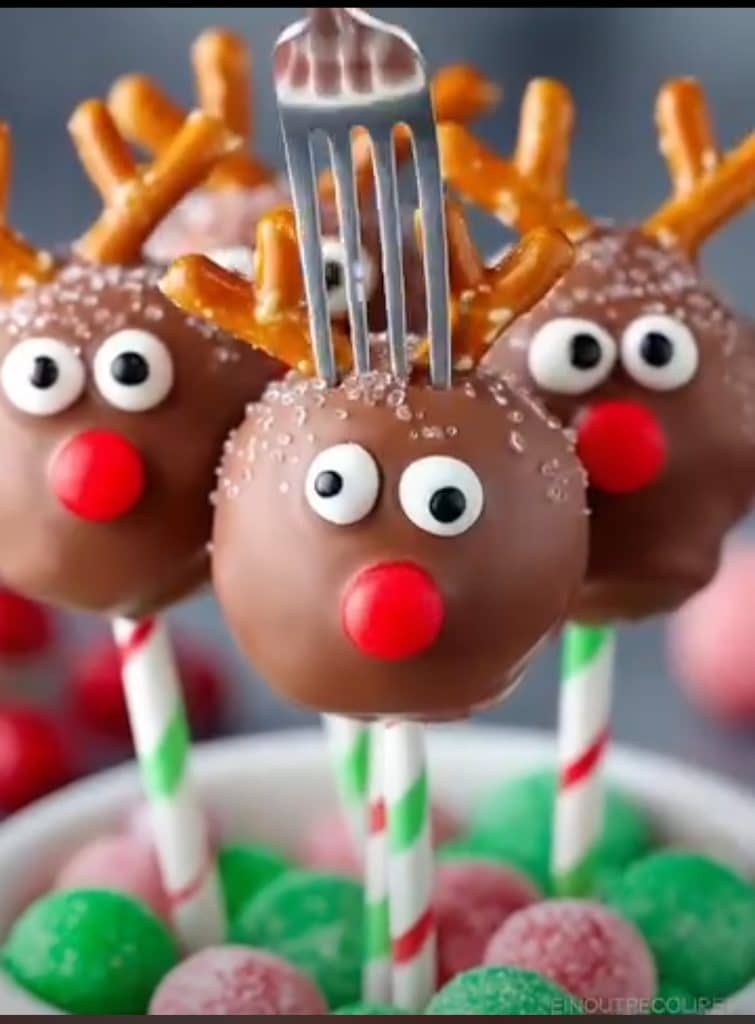 Rudolph Chocolate Cookie Pops – Garden Tricks